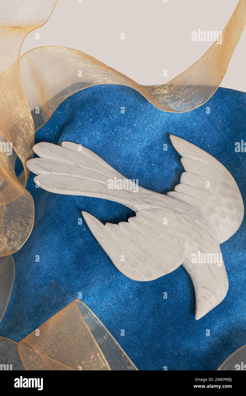 Descending Dove Symbol Doves As Symbols Wikipedia