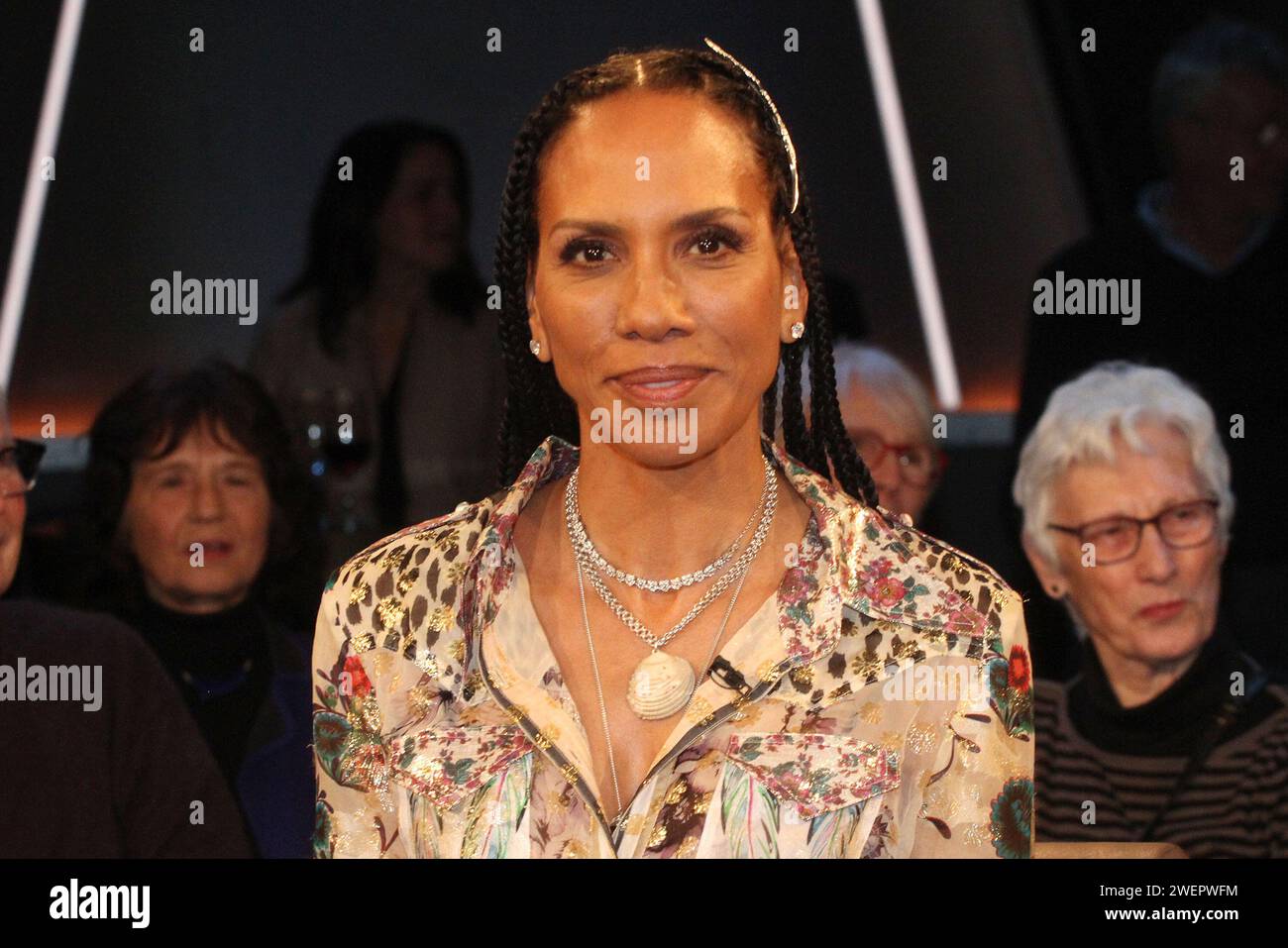 Xfrau hi-res stock photography and images - Alamy