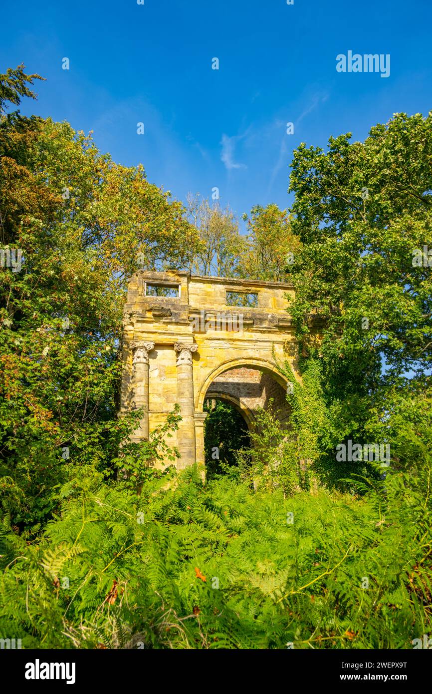 Mereworth Castle Old Gatehouse Kent Stock Photo - Alamy