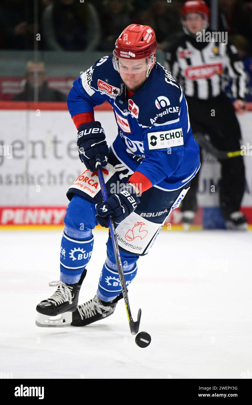 Schwenningen, Deutschland. 26th Jan, 2024. Alexander Karachun (Schwenninger Wild Wings #47 ...