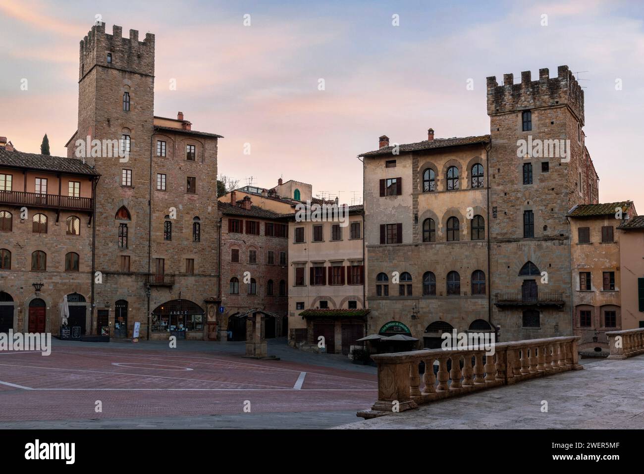 Heart of arezzo hi-res stock photography and images - Alamy