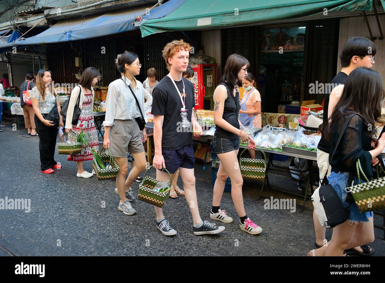 Soi 20 bangkok thailand hi-res stock photography and images - Alamy