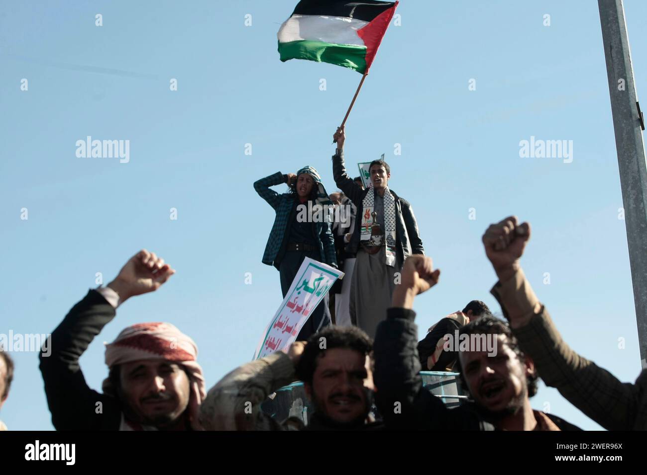 Sanaa, Sanaa, Yemen. 26th Jan, 2024. Protesters supporting the Houthis ...