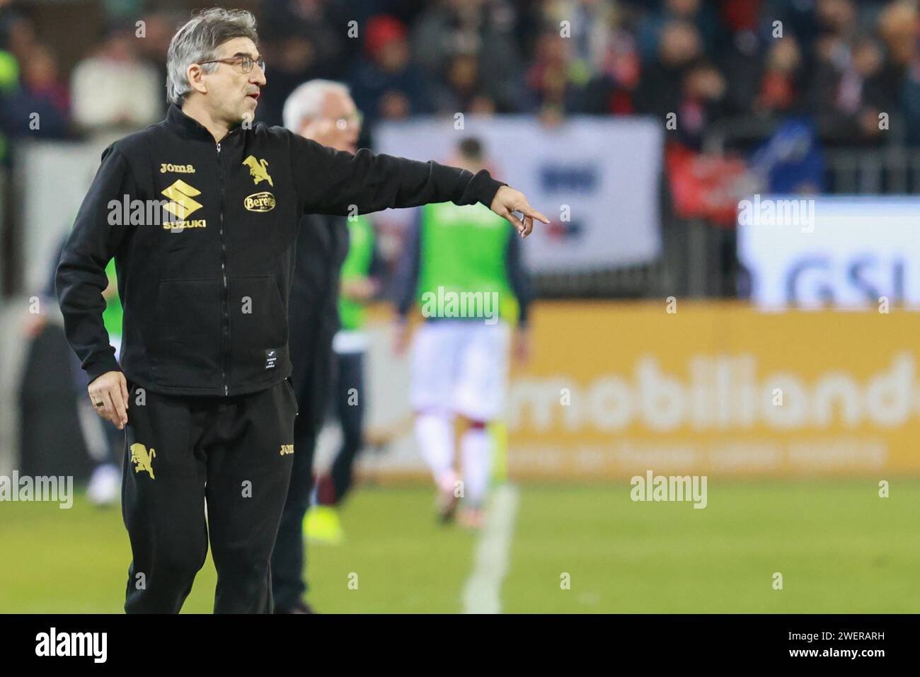 January 26, 2024, Cagliari: Cagliari's goalkeeper Simone Scuffet in ...