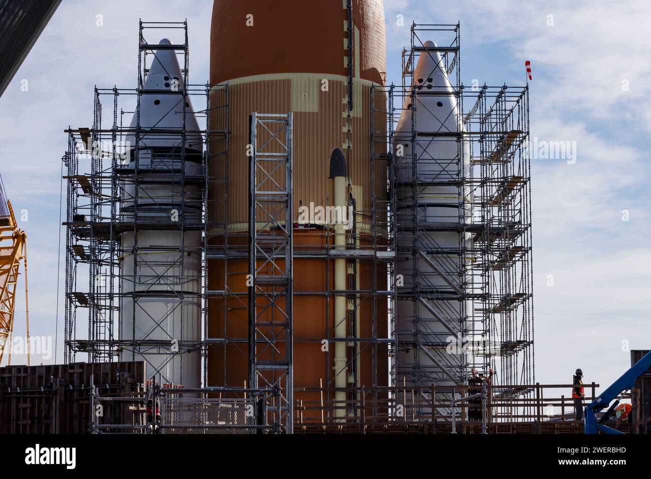Los Angeles, USA. 26th Jan, 2024. Space Shuttle Endeavour being moved ...