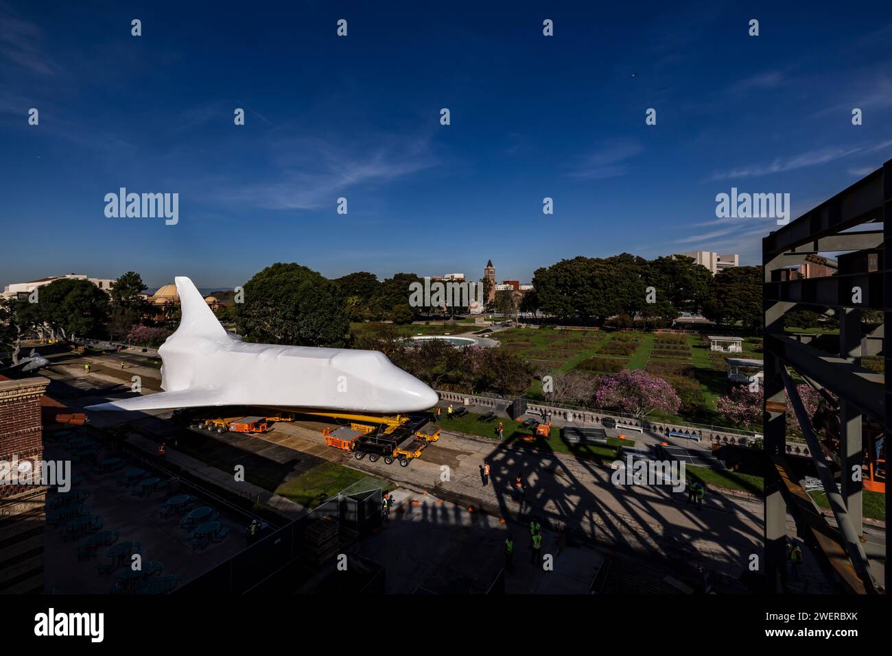 Los Angeles, USA. 26th Jan, 2024. Space Shuttle Endeavour being moved ...