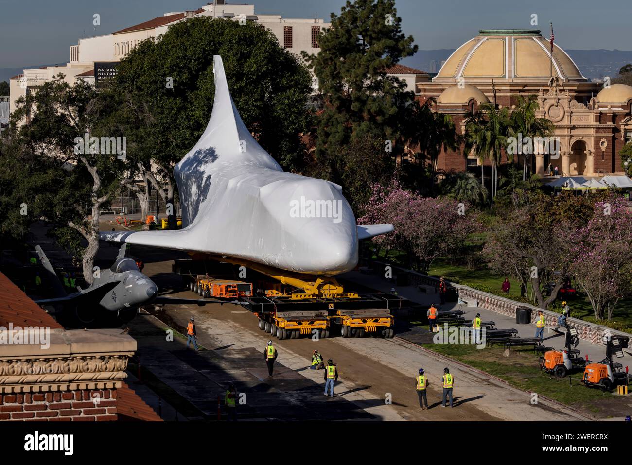 Los Angeles, USA. 26th Jan, 2024. Space Shuttle Endeavour being moved ...