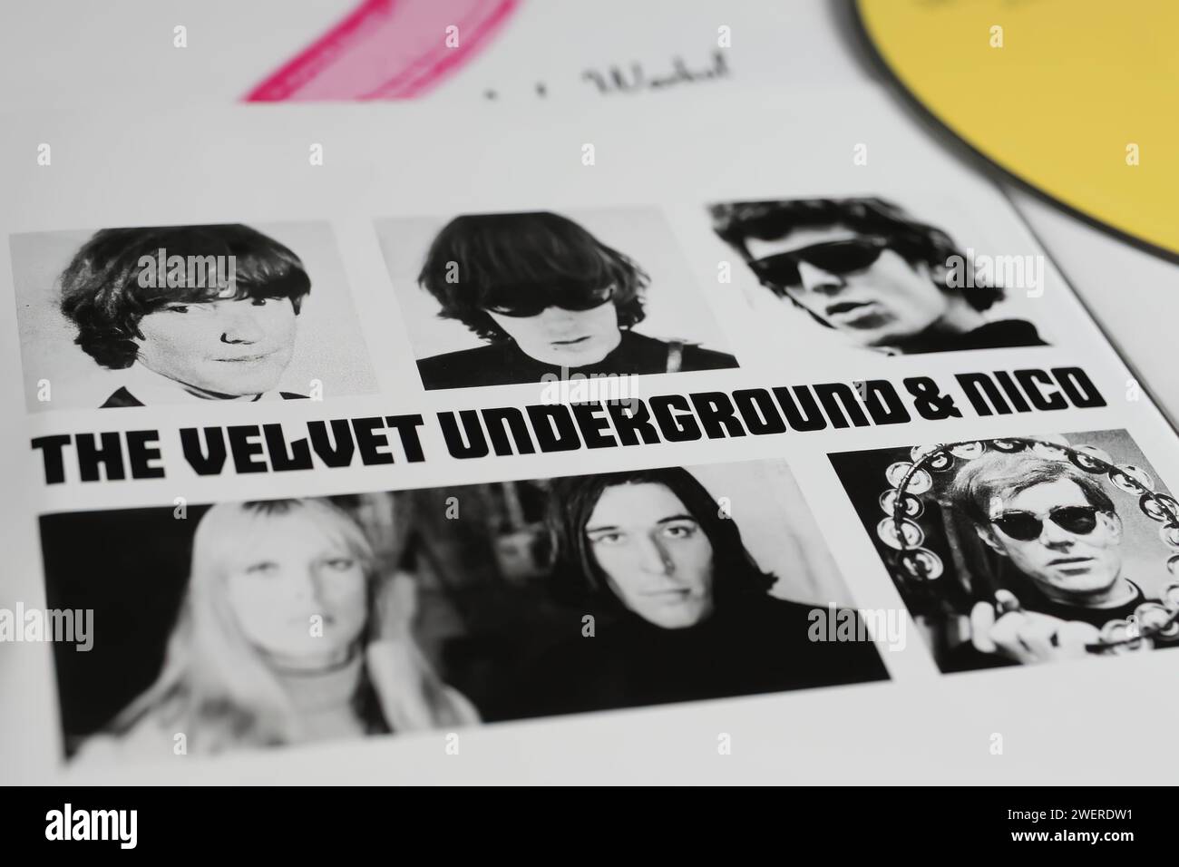 Andy warhol banana album cover hi-res stock photography and images - Alamy