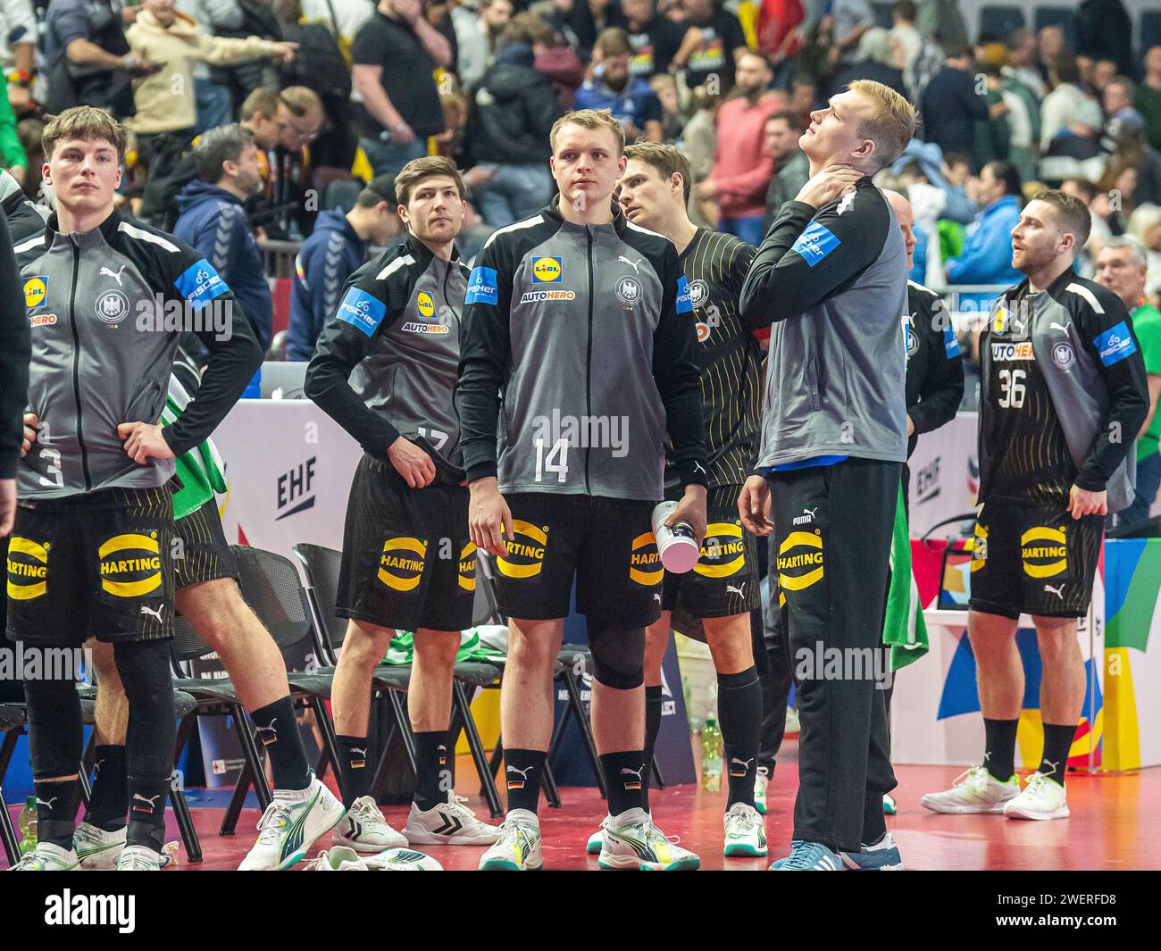 Handball em 2024 hi-res stock photography and images - Alamy