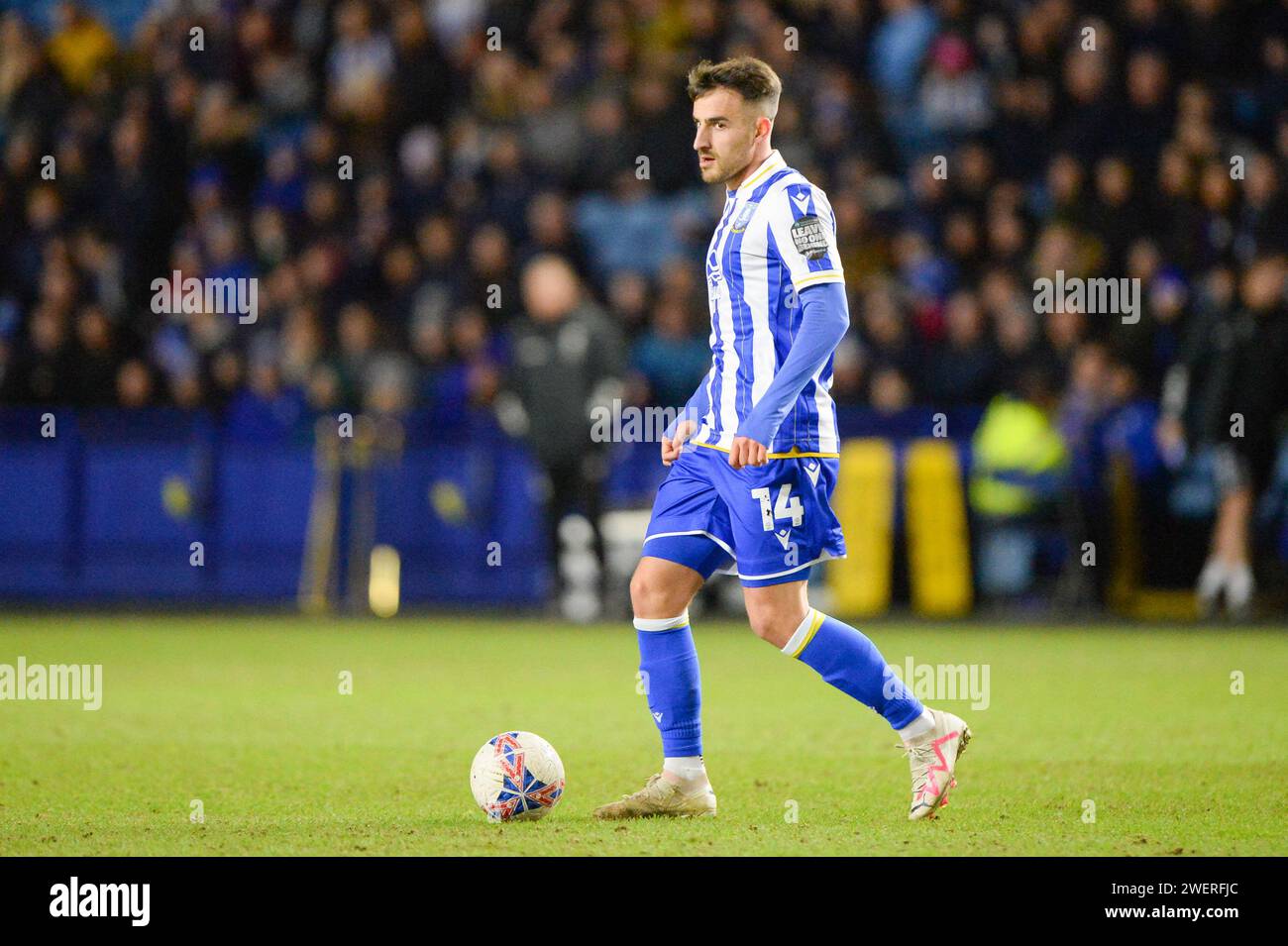 Pol Valentín of Sheffield Wednesday with the ball during the Emirates ...