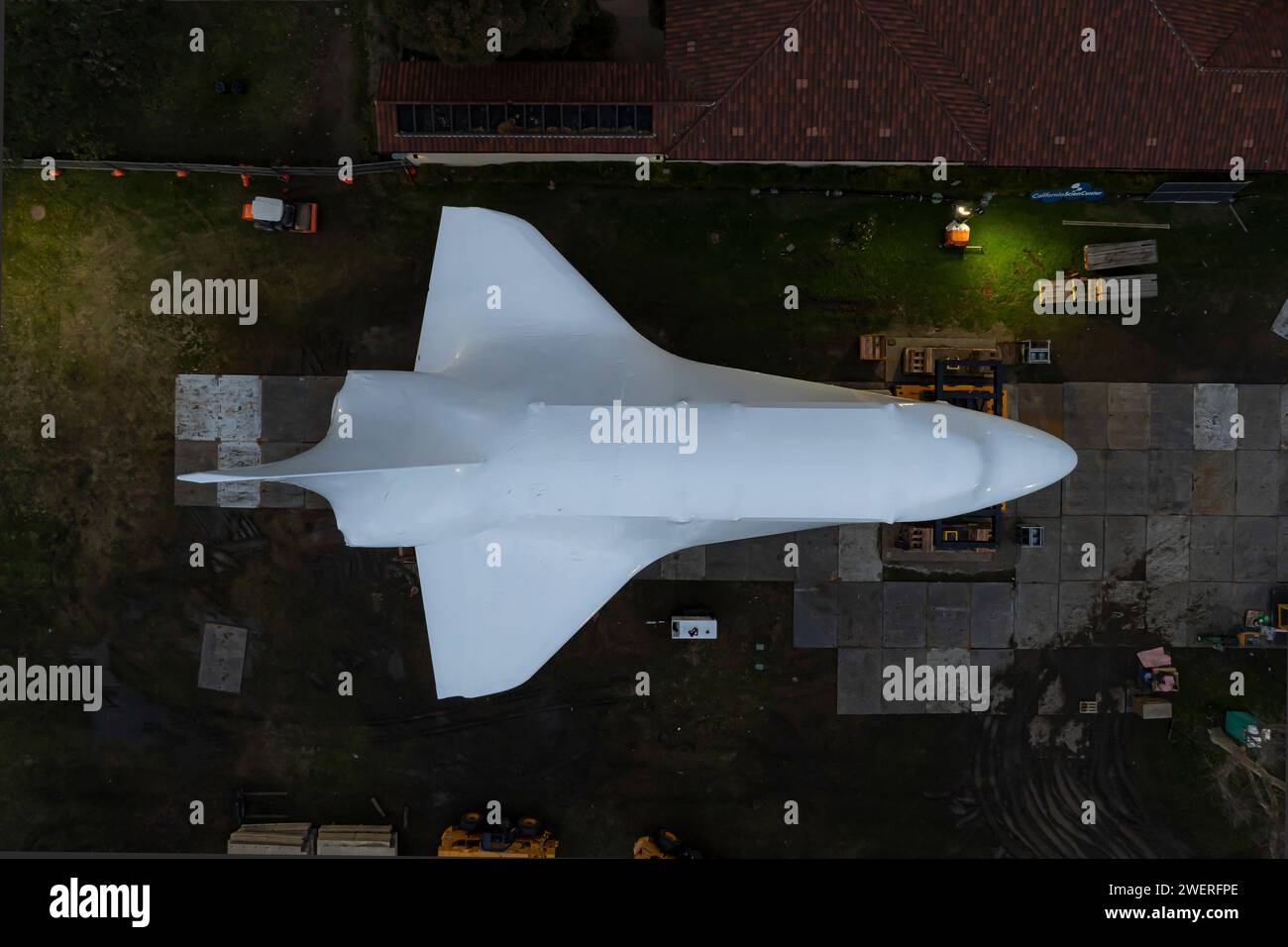 Los Angeles, USA. 21st Jan, 2024. Space Shuttle Endeavour being moved ...