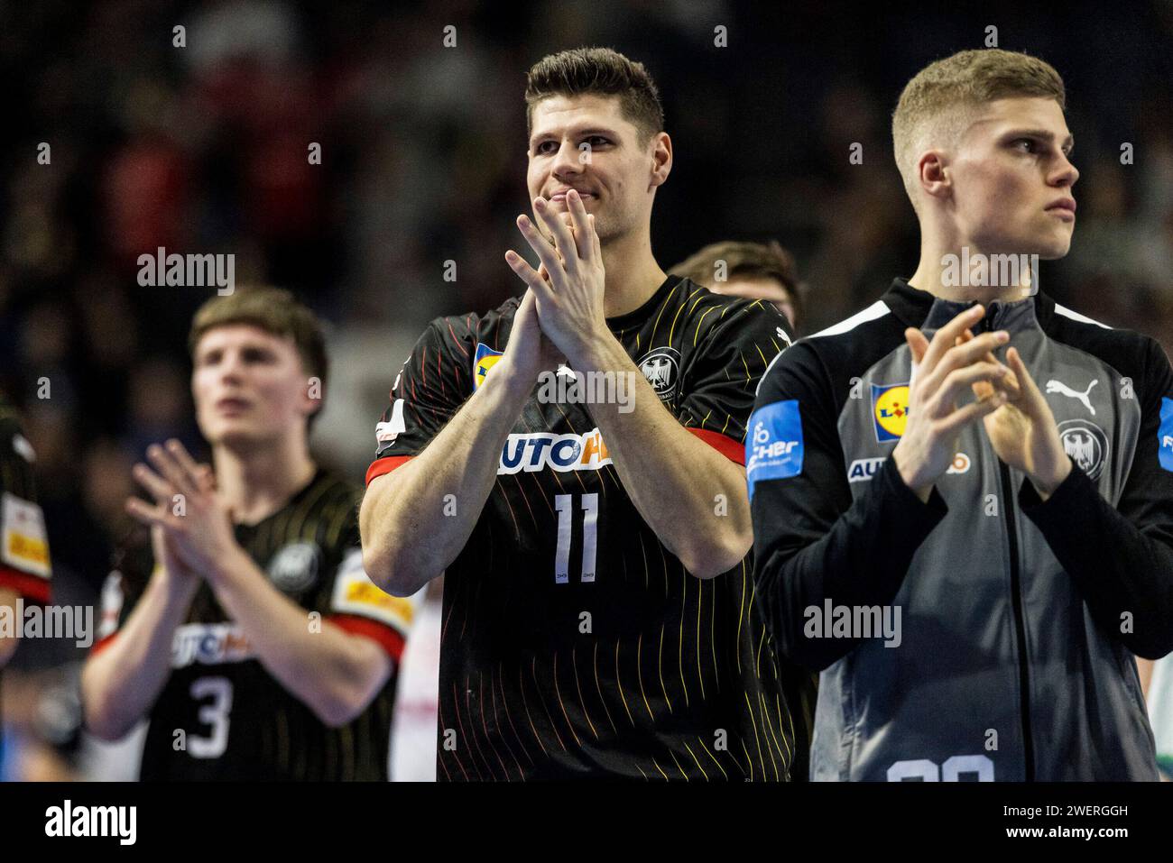 Die deutschen Spieler bedanken sich bei den Fans Sebastian Heymann ...