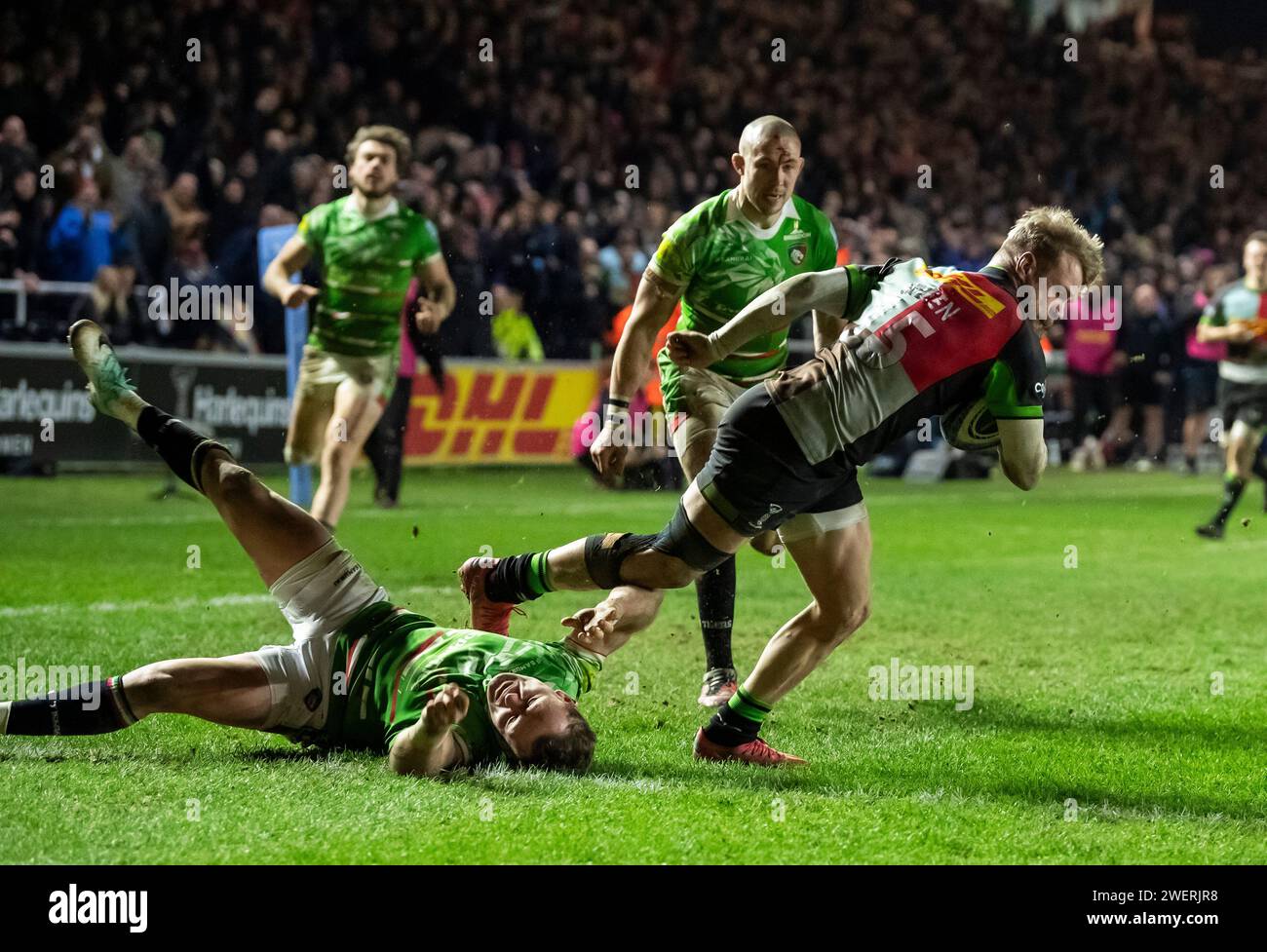 Leicester Tigers Jamie Shillcock try’s to tackle Harlequins Tyrone ...