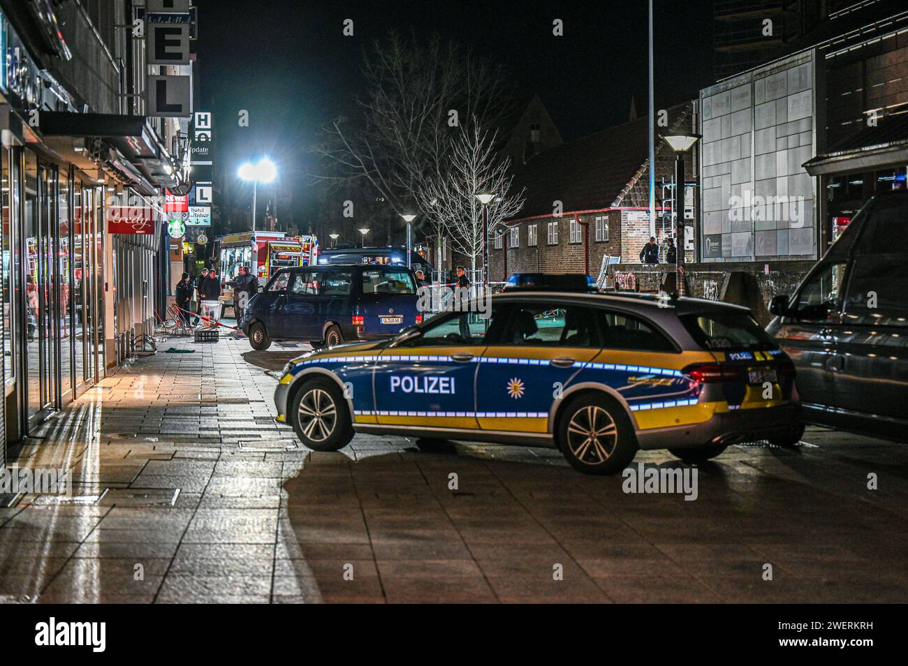 Ulm, Germany. 26th Jan, 2024. Police vehicles near the Münsterplatz ...