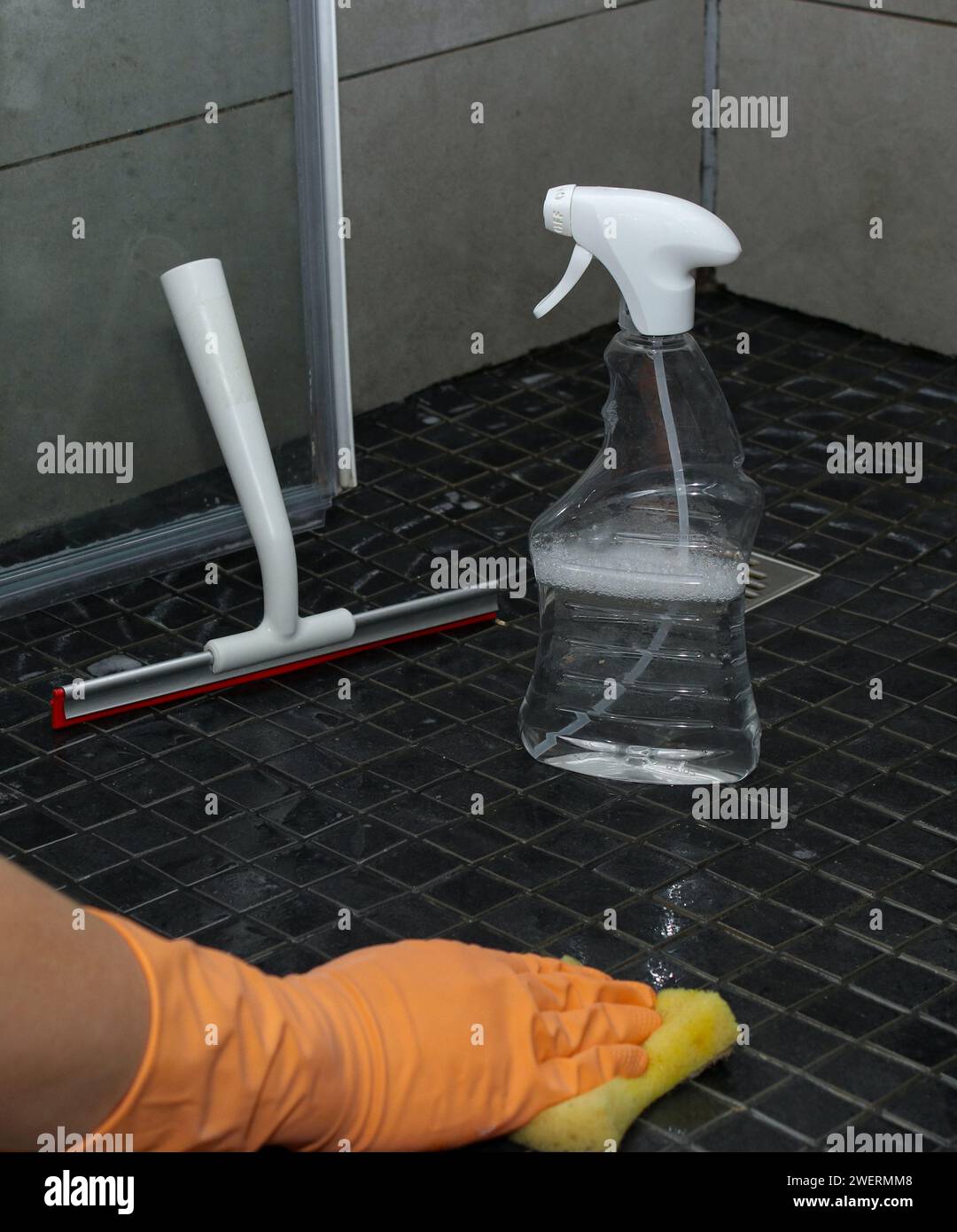 Cleaning Dirty Shower Floor Tiles At Dane Lott Blog