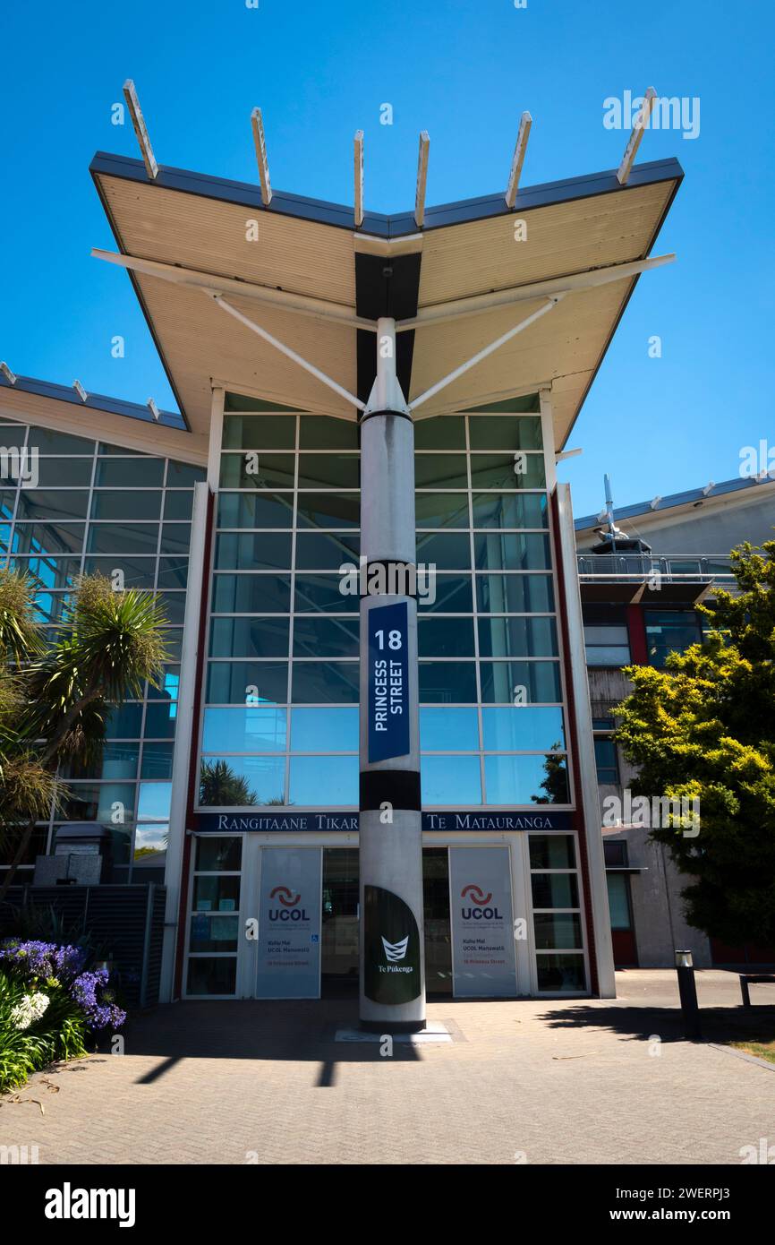 Universal College of Learning (UCOL), tertiary education institute ...