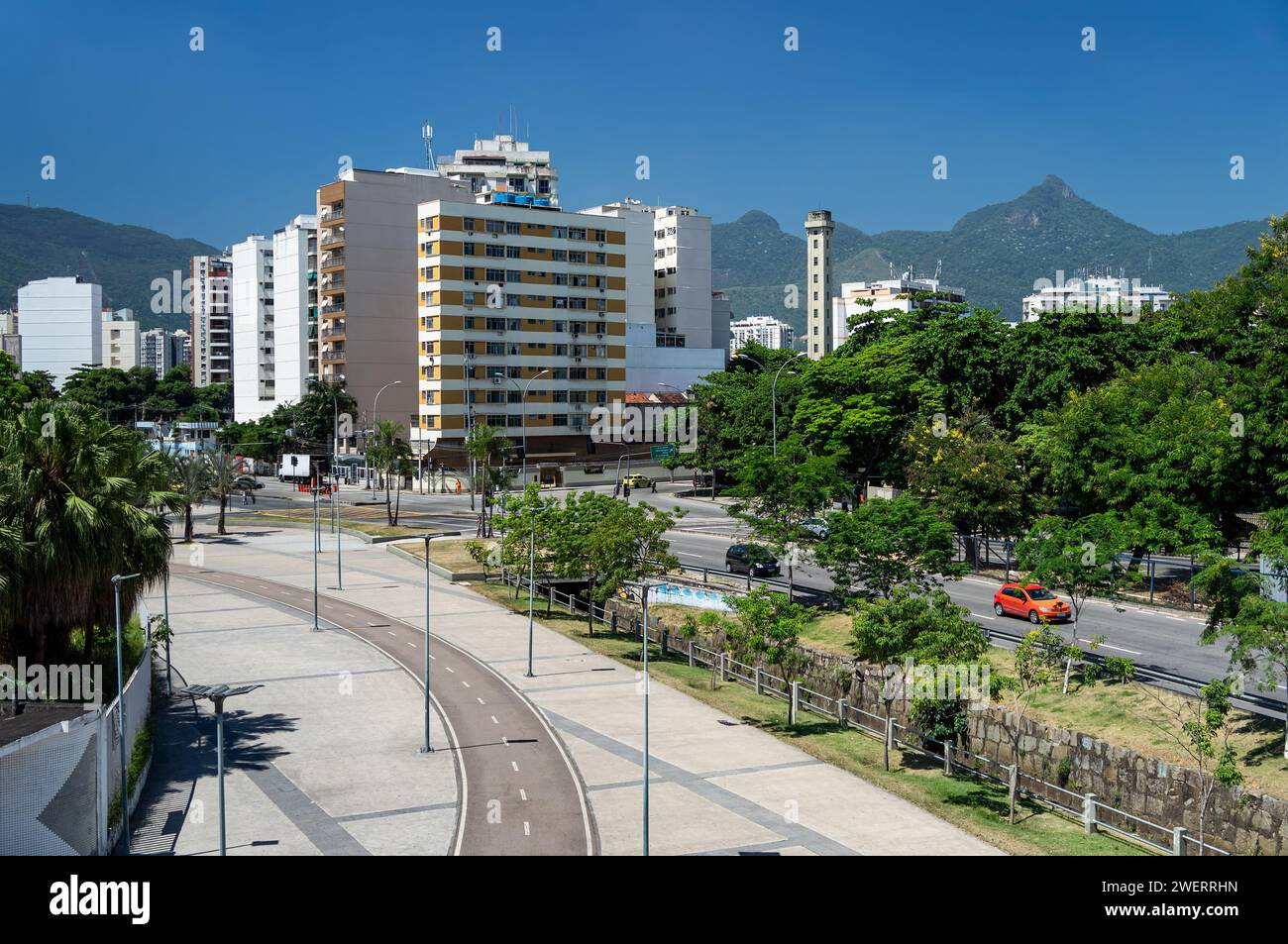 Radialista waldir amaral street hi-res stock photography and images - Alamy
