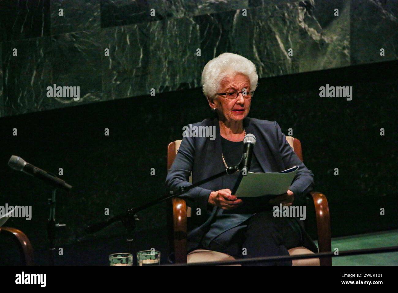 New York, New York, USA. 26th Jan, 2024. EDITH TENNENBAUM SHAPIRO (R ...