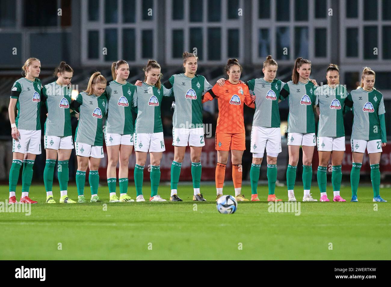 Trauer frauen hi-res stock photography and images - Alamy