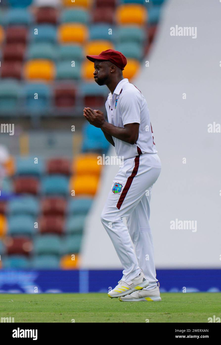 Brisbane, Australia. 26th Jan 2024. Kemar Roach catches Mitchell Marsh ...