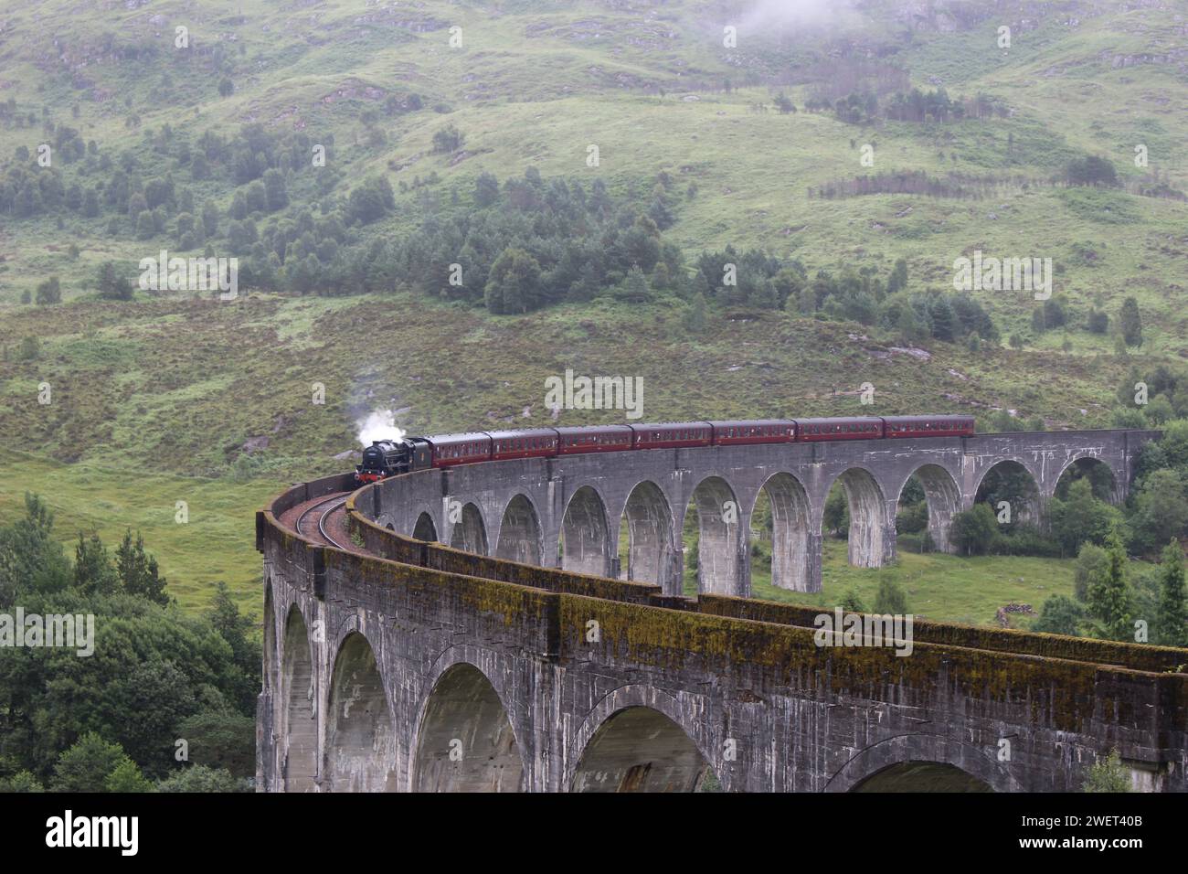 Jacobite Train on the Glenfinnan Viaduct, Scotland Stock Photo - Alamy