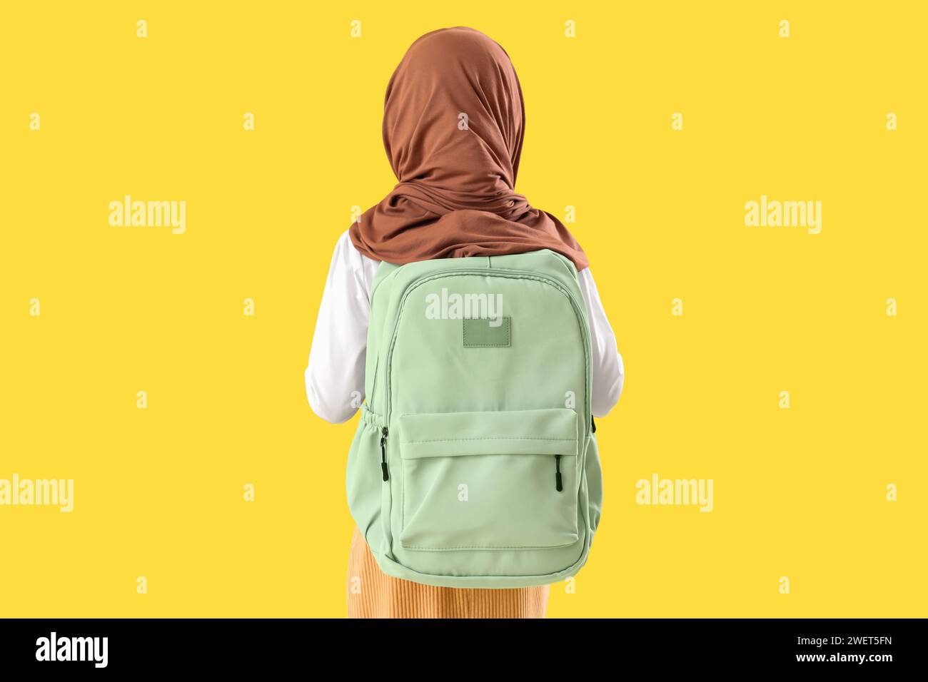 Muslim girl back view hi-res stock photography and images - Alamy