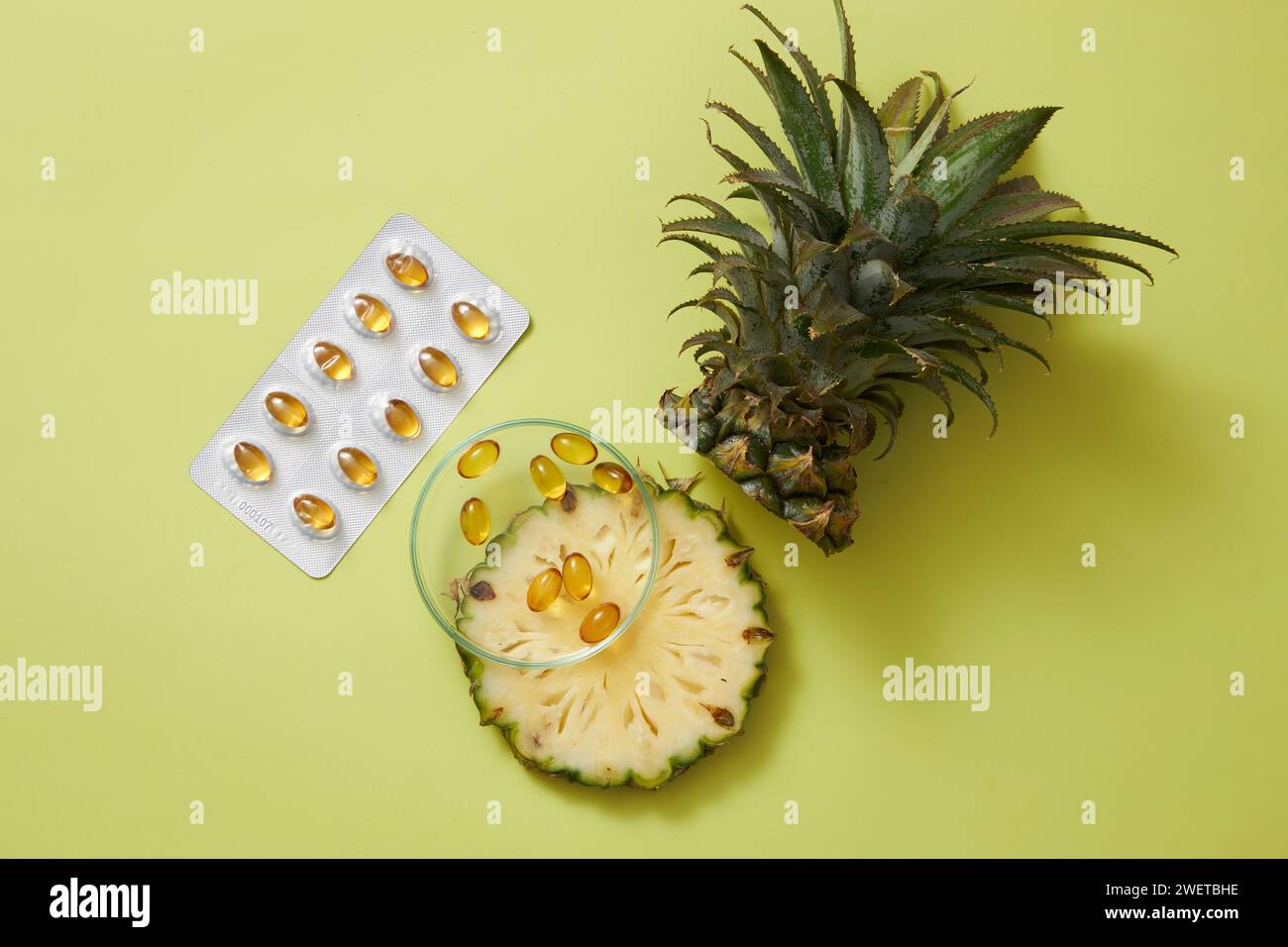 Pineapple stalk hi-res stock photography and images - Alamy