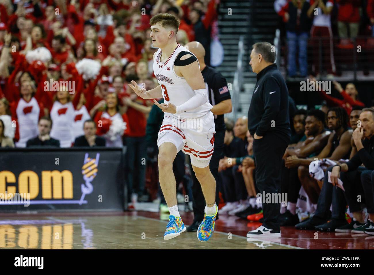 Madison, WI, USA. 26th Jan, 2024. Wisconsin Badgers guard Connor ...