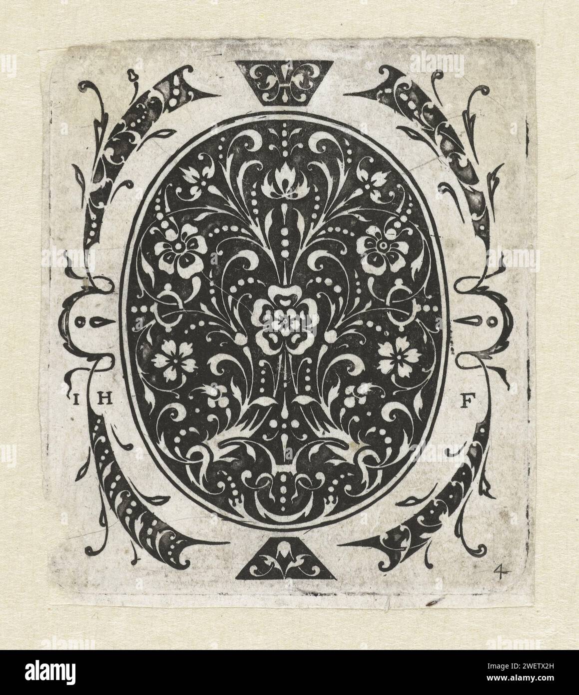 Black and white oval medallion hi-res stock photography and images - Alamy