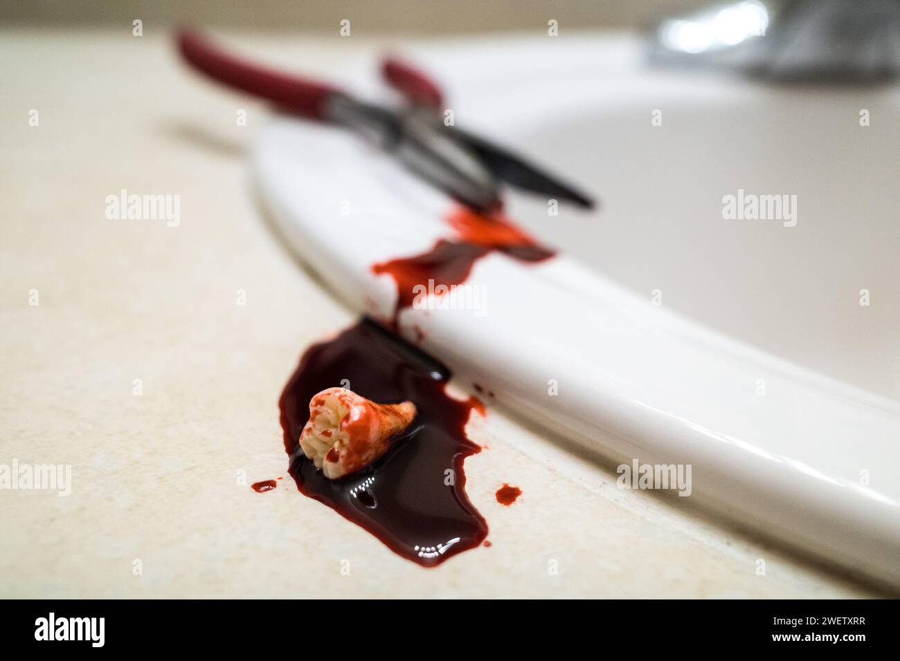 Seattle, USA. 22 Jan, 2024. Self tooth extraction concept Stock Photo ...