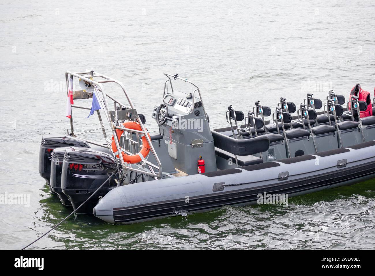 Assault boats hi-res stock photography and images - Alamy