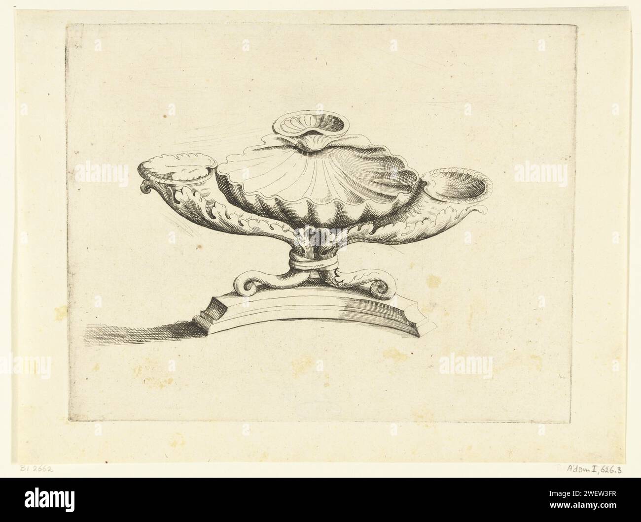 Shell shaped ends hi-res stock photography and images - Alamy