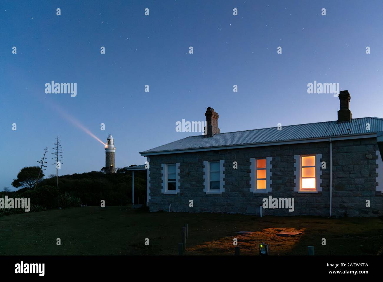 Indigenous people australia hi-res stock photography and images - Alamy