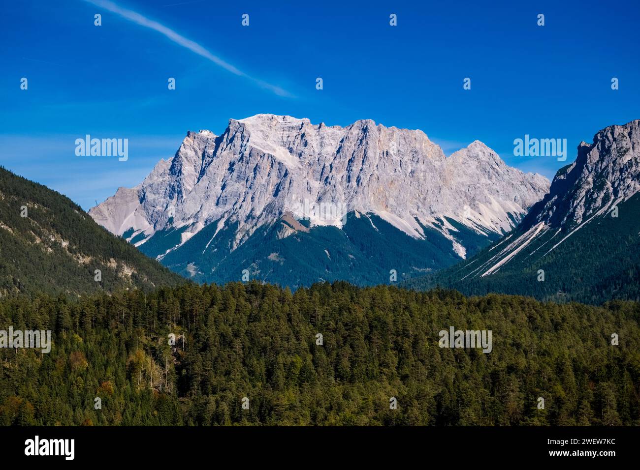 Germanys highest mountain hi-res stock photography and images - Alamy
