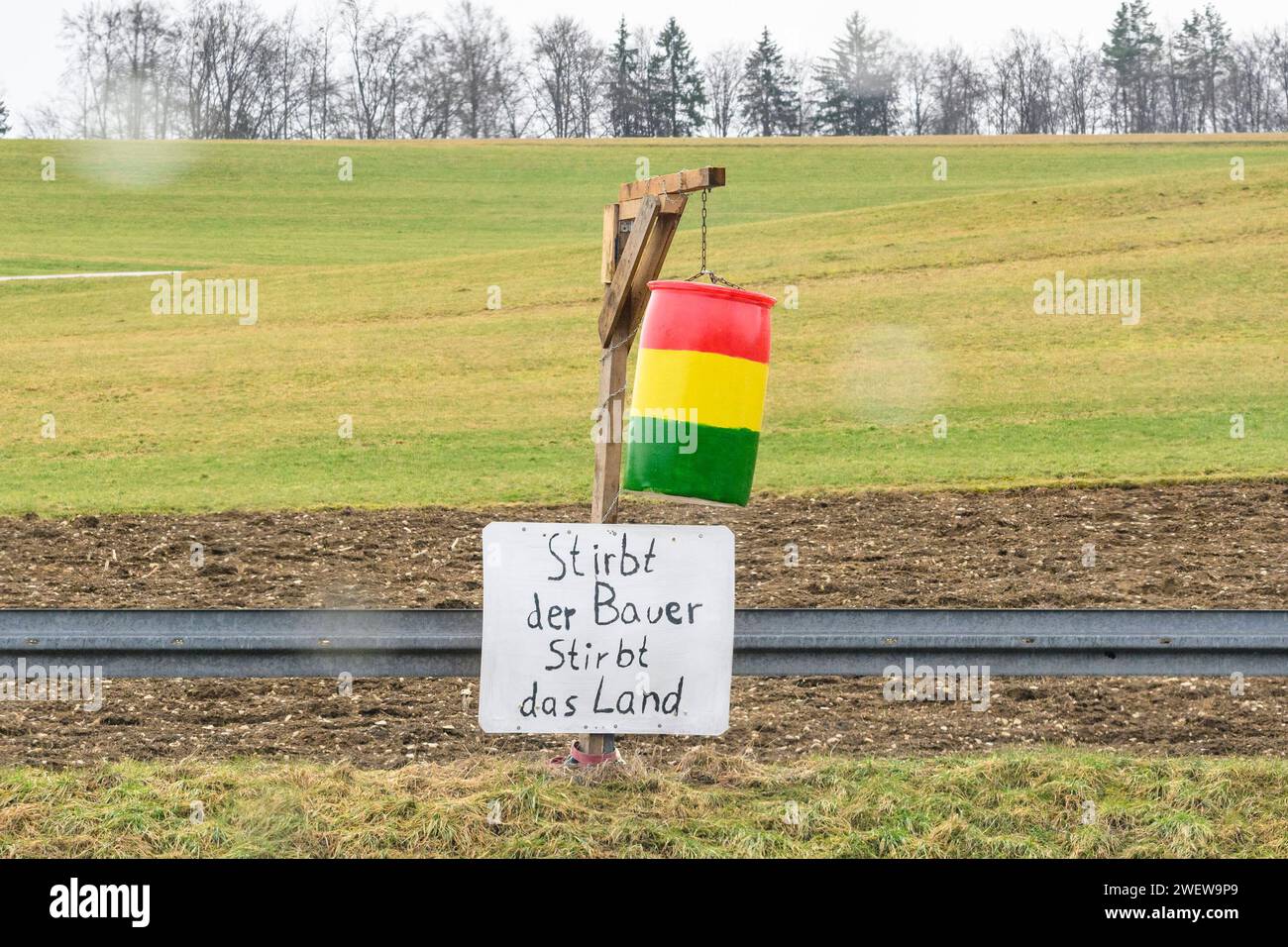 Bauern, Protest am Strassenrand, Solidaritaet mit den Bauern, die Ampel ...