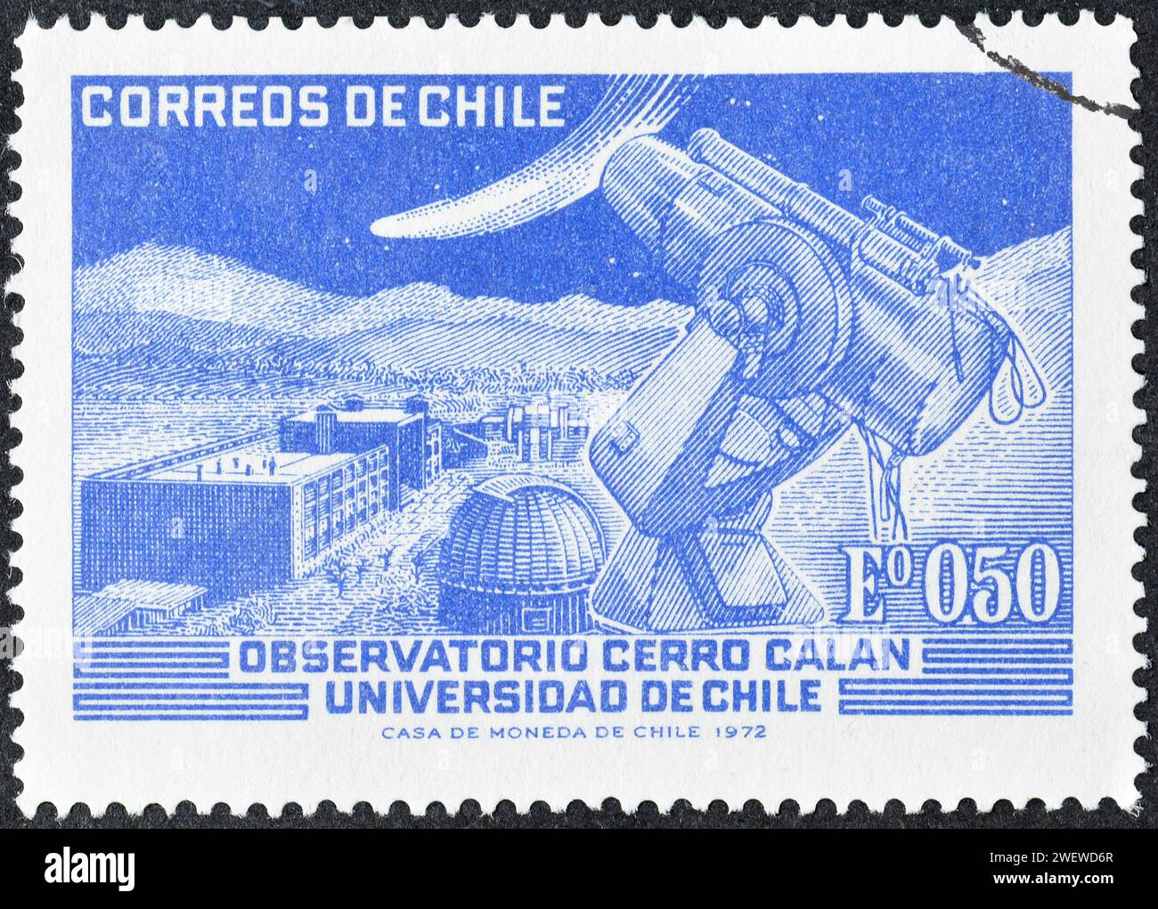 Cancelled postage stamp printed by Chile, that shows Observatory "Cerro ...