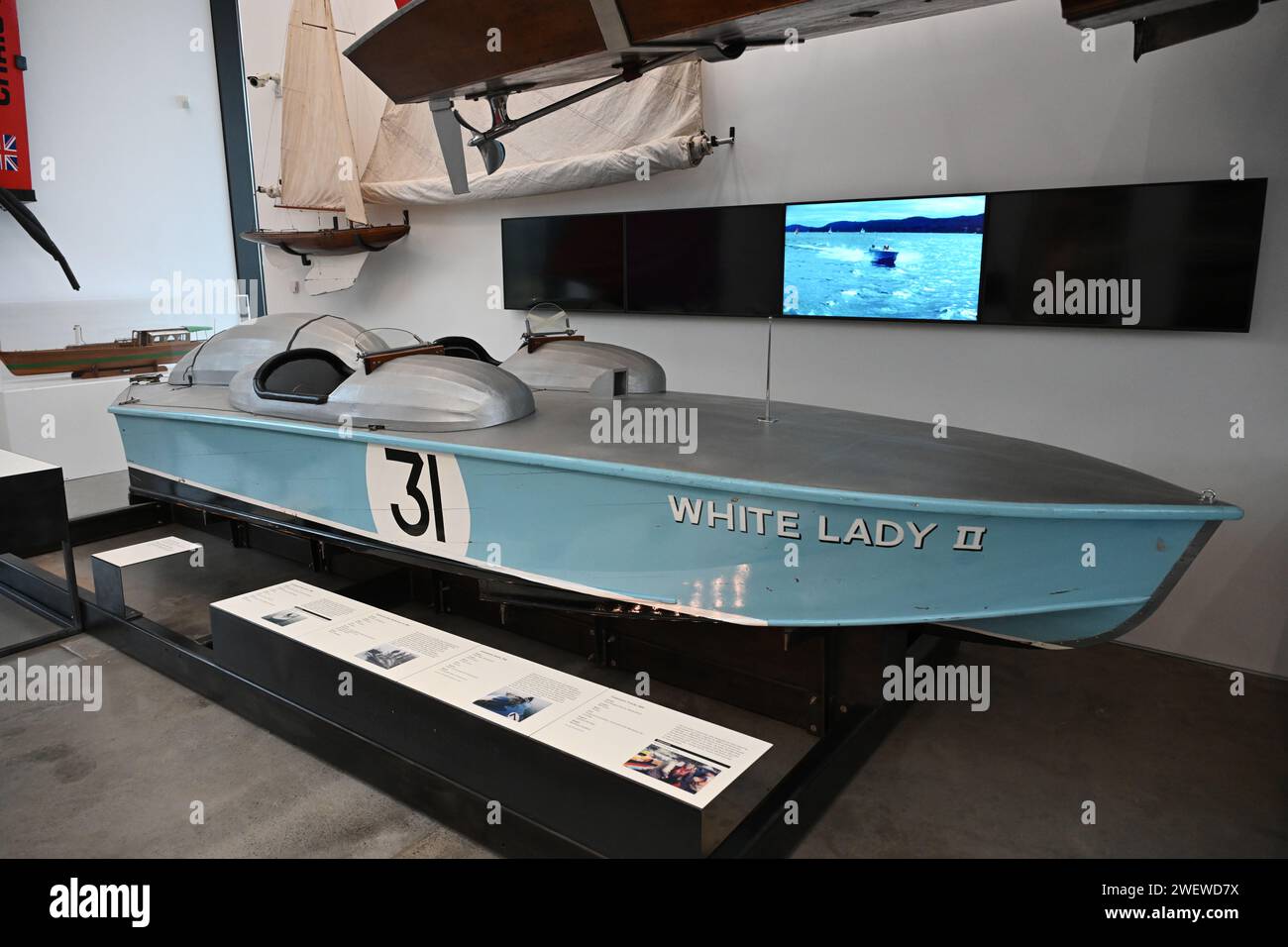 Windemere jetty museum hi-res stock photography and images - Alamy