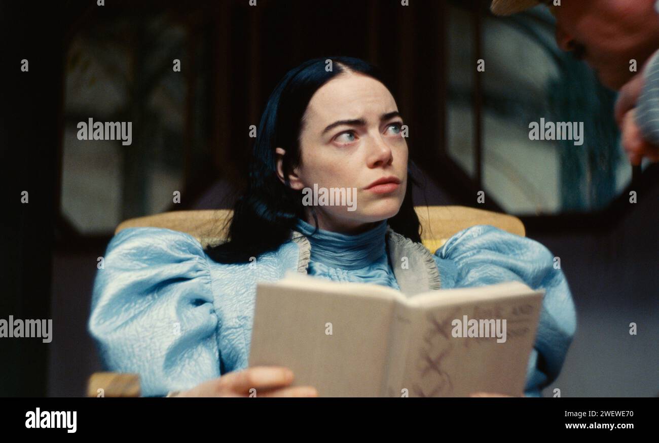 EMMA STONE in POOR THINGS (2023), directed by YORGOS LANTHIMOS. Credit: ELEMENT PICTURES / Album ...