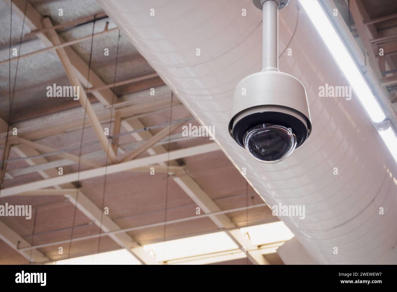Security camera store monitor hi-res stock photography and images - Alamy