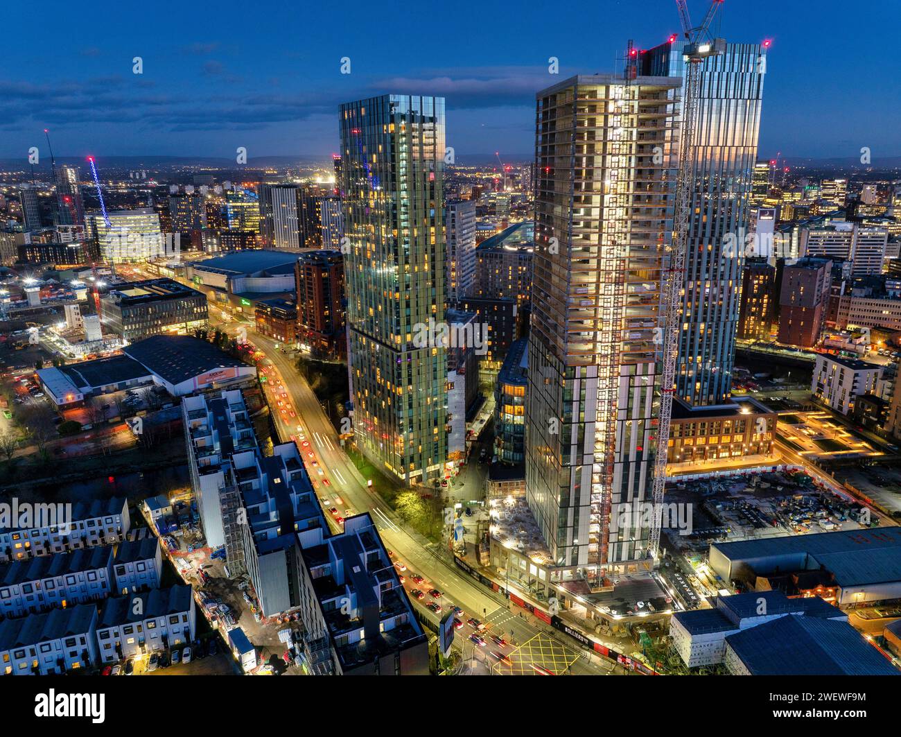 Dynamic cityscapes hi-res stock photography and images - Alamy