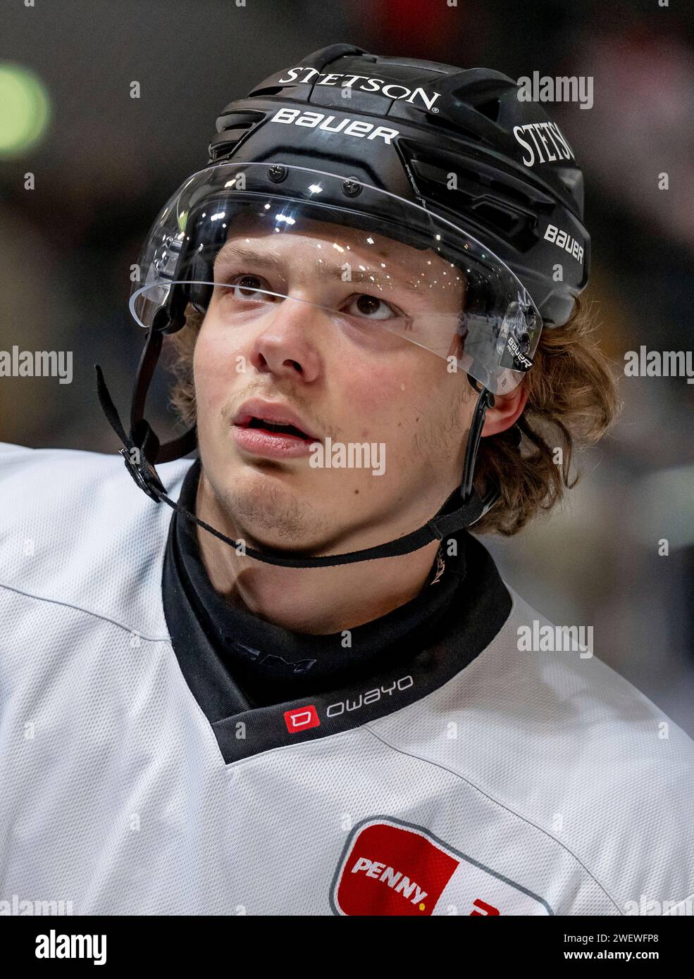 Muenchen, Deutschland. 26th Jan, 2024. Hakon Haenelt (Koelner Haie, #92 ...