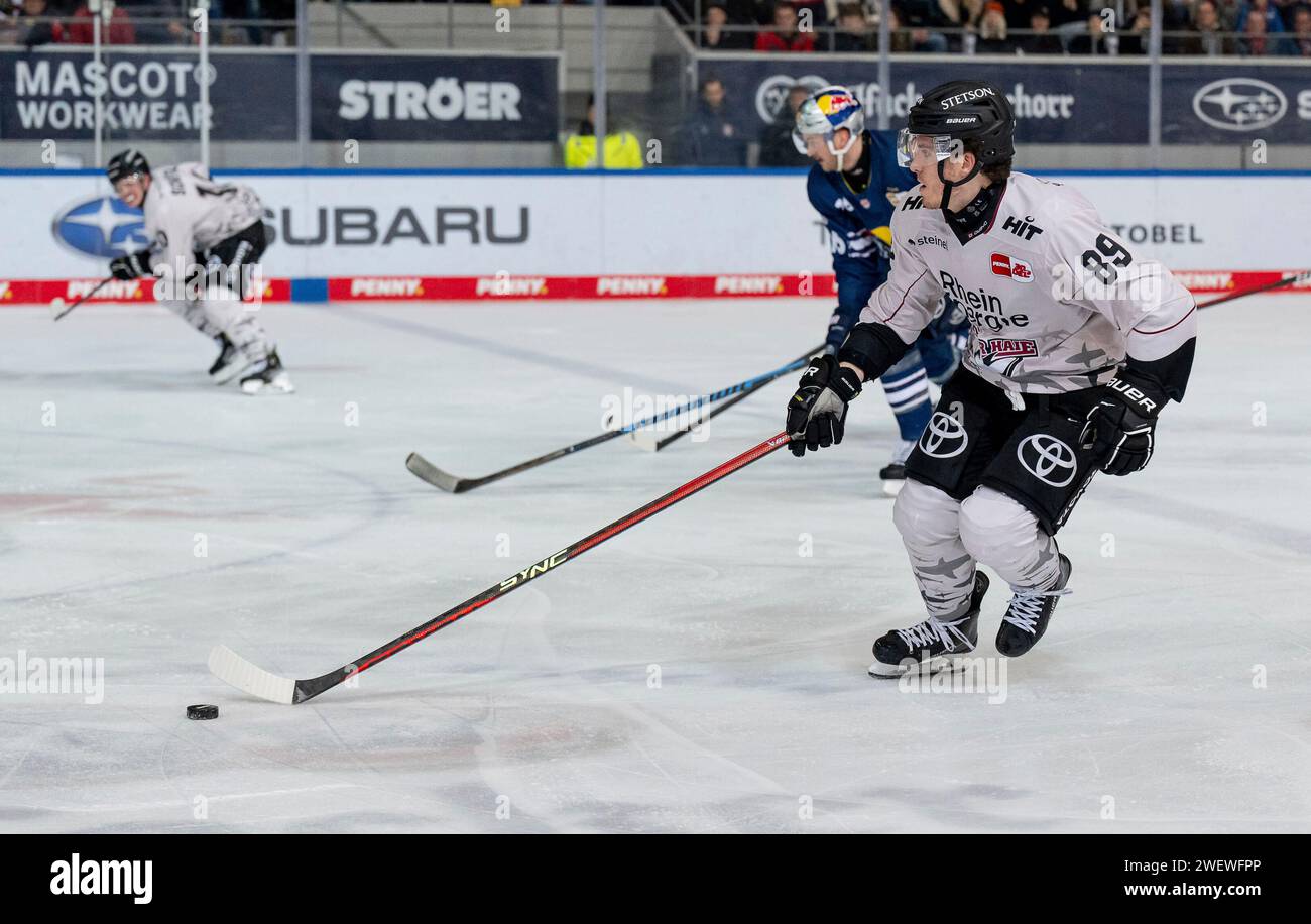 Muenchen, Deutschland. 26th Jan, 2024. Gregor MacLeod (Koelner Haie ...