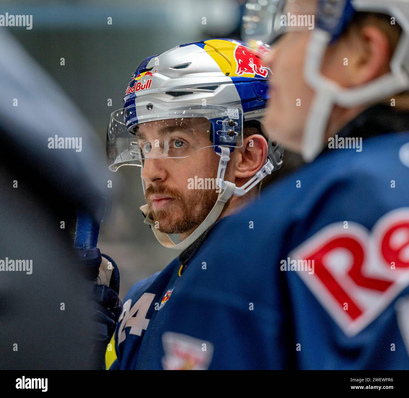 Muenchen, Deutschland. 26th Jan, 2024. Jonathan Blum (EHC Red Bull ...