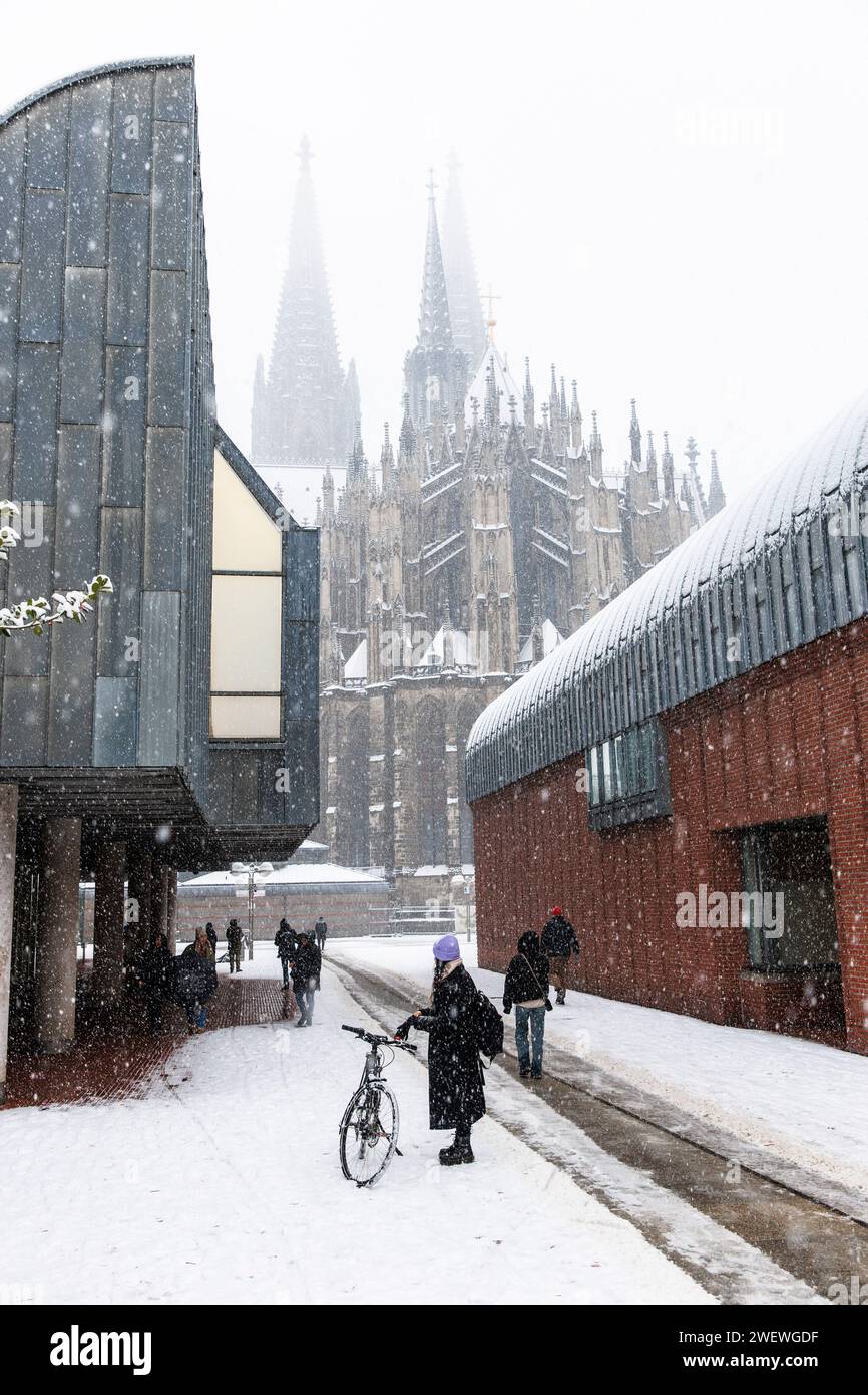 Museum Ludwig and the cathedral, snow, winter, Cologne, Germany. Dom ...