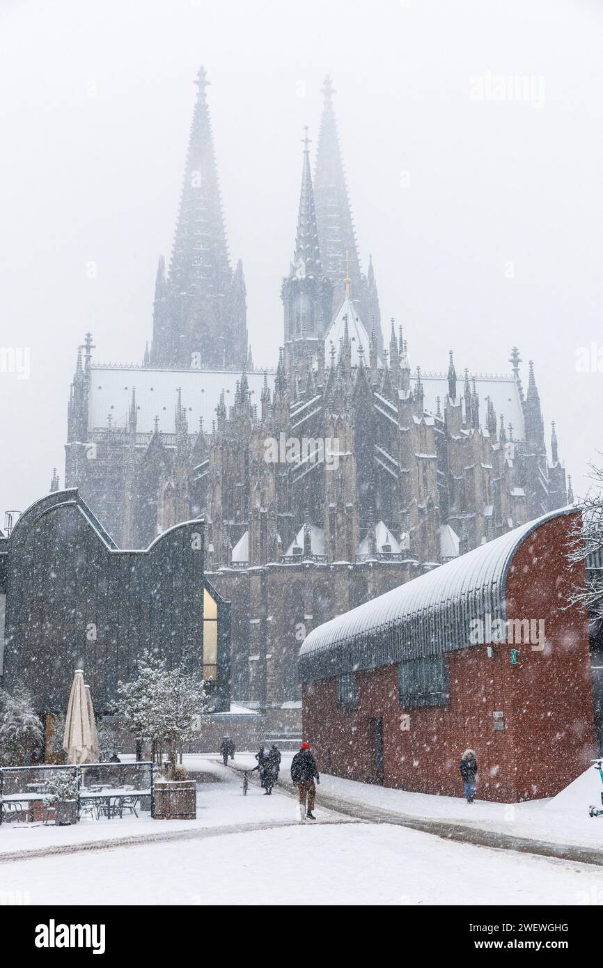 Museum Ludwig and the cathedral, snow, winter, Cologne, Germany. Dom ...
