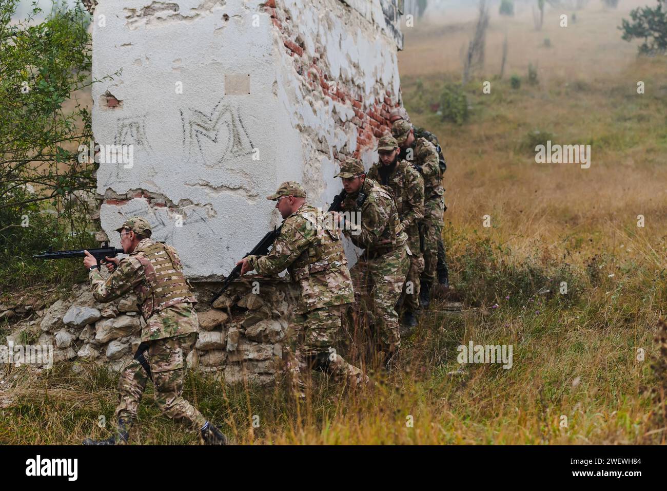 Military breach tactics hi-res stock photography and images - Alamy