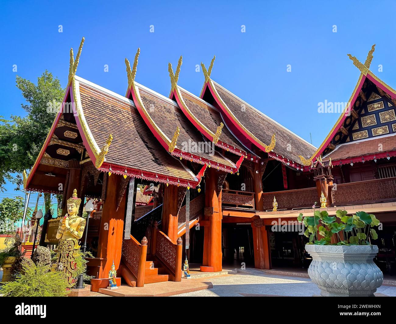 Wat si don muun hi-res stock photography and images - Alamy