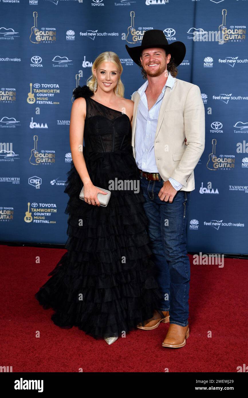 Tamworth, Australia. 27th Jan, 2024. Sara Berki (left) arrives at the ...