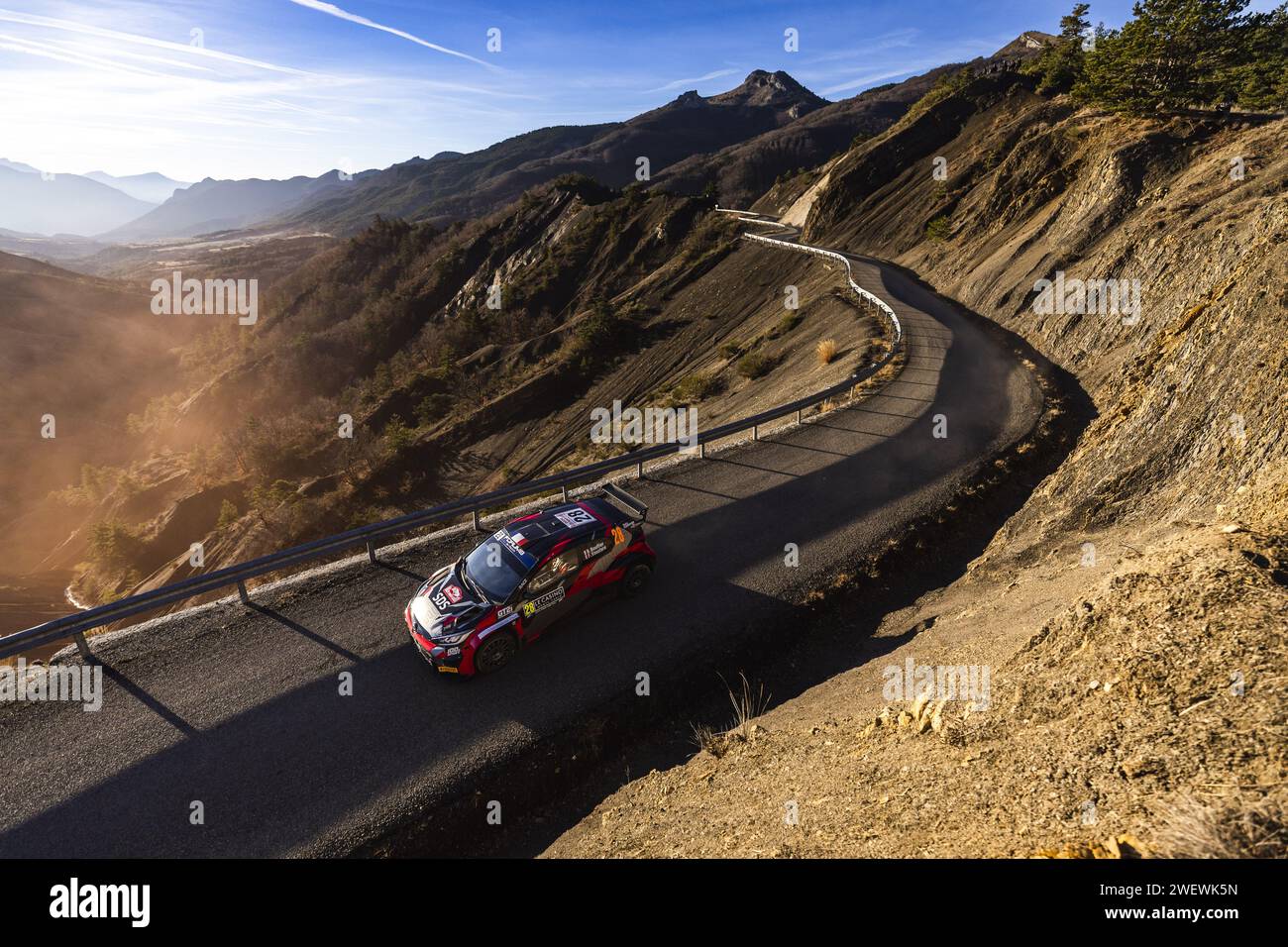 28 BOUFFIER Bryan, VAUCLARE Frederic, Toyota Yaris Rally2, action ...