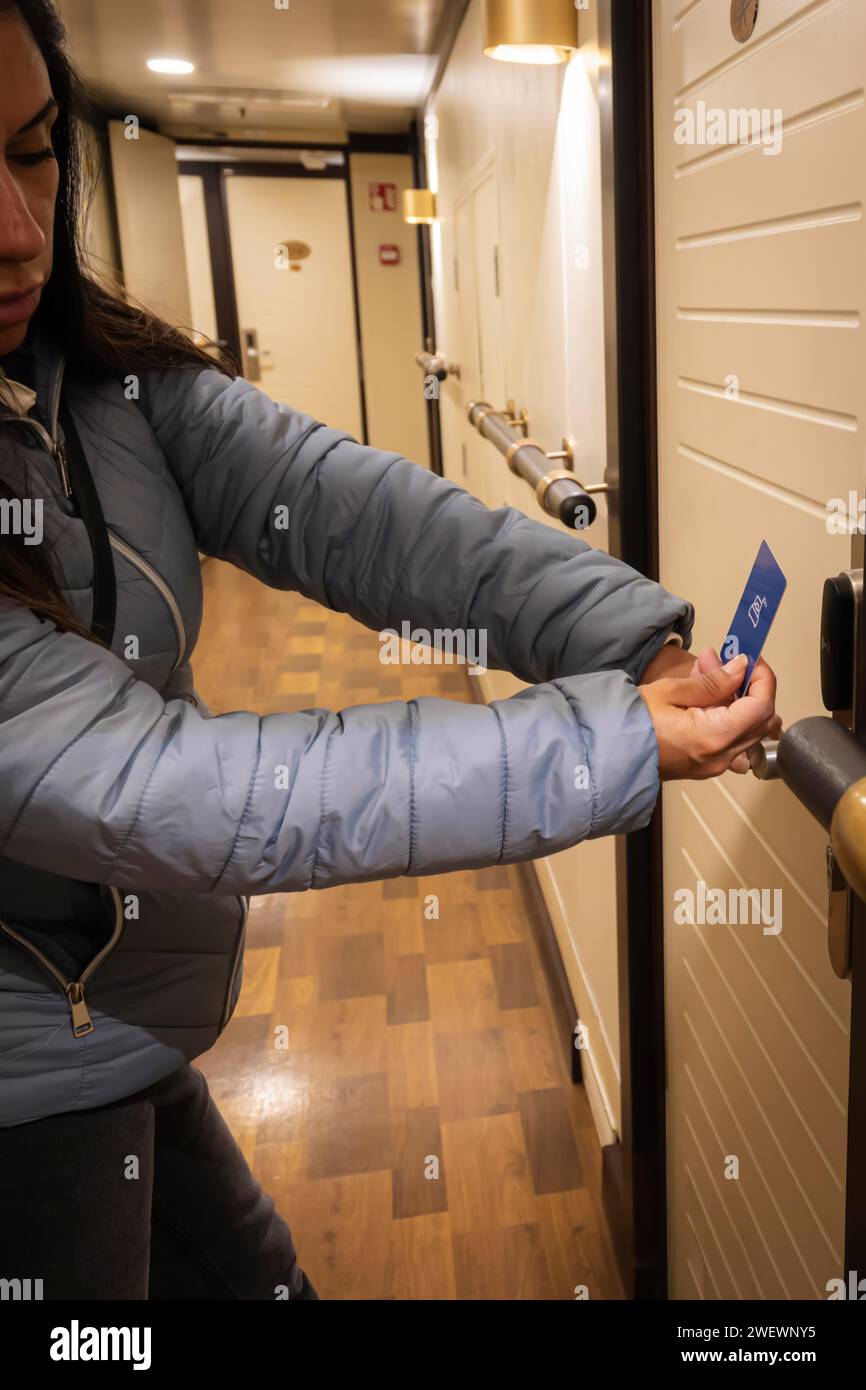 Locked door woman hi-res stock photography and images - Alamy